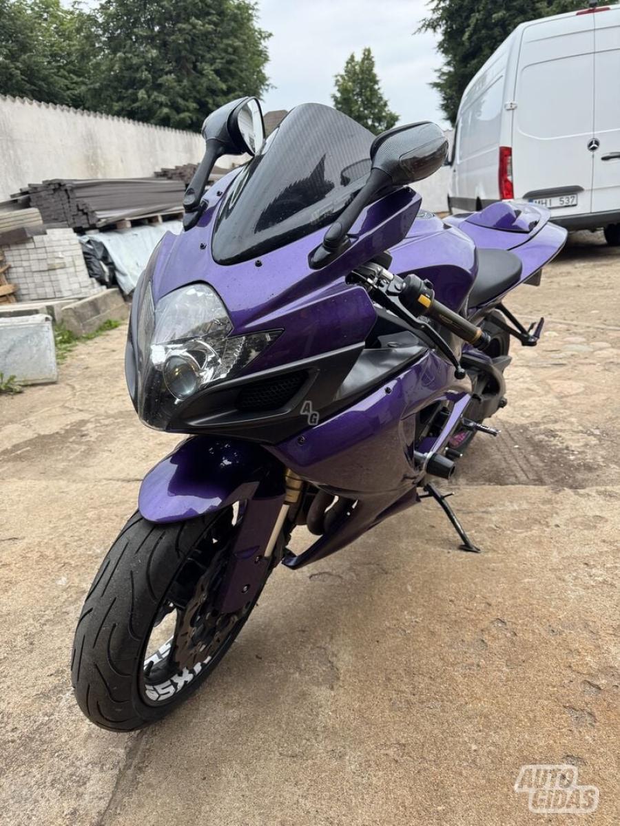 Фиолетовый Сузуки GSX-R 2008 в Науйойи-Акмяне, объемом двигателя 0.60 л и пробегом 54 тыс. км за 4299 €, фото 1 на AUTOMOTO.COM.LV