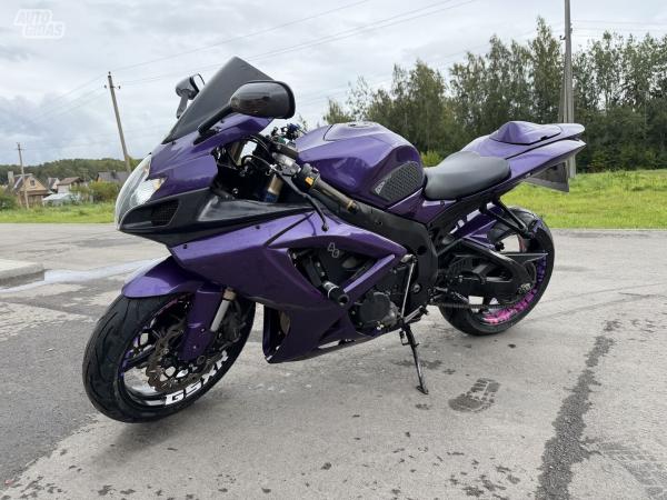 Violets Suzuki GSX-R 2008 Naujoji Akmenė, ar dzinēja tilpumu 0.60 L un nobraukumu 54 tūkst. km par 3799 €, foto 4 vietnē AUTOMOTO.COM.LV