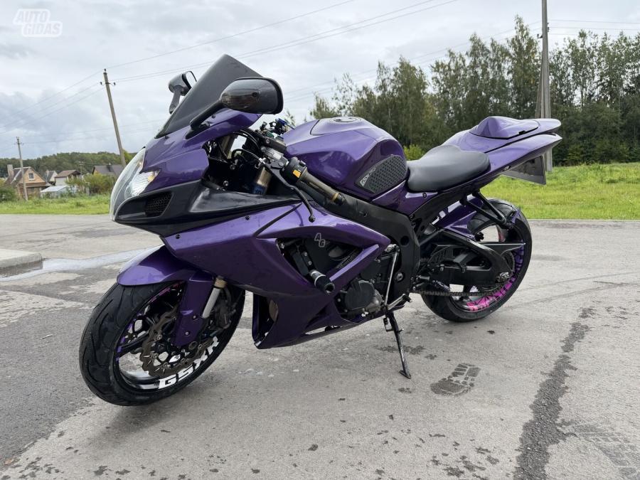 Violets Suzuki GSX-R 2008 Naujoji Akmenė, ar dzinēja tilpumu 0.60 L un nobraukumu 54 tūkst. km par 3799 €, foto 4 vietnē AUTOMOTO.COM.LV