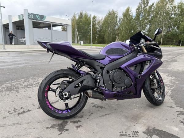 Violets Suzuki GSX-R 2008 Naujoji Akmenė, ar dzinēja tilpumu 0.60 L un nobraukumu 54 tūkst. km par 3799 €, foto 5 vietnē AUTOMOTO.COM.LV