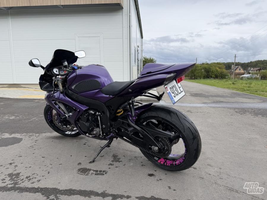 Violets Suzuki GSX-R 2008 Naujoji Akmenė, ar dzinēja tilpumu 0.60 L un nobraukumu 54 tūkst. km par 3799 €, foto 6 vietnē AUTOMOTO.COM.LV