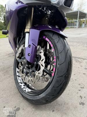 Violets Suzuki GSX-R 2008 Naujoji Akmenė, ar dzinēja tilpumu 0.60 L un nobraukumu 54 tūkst. km par 3799 €, foto 9 vietnē AUTOMOTO.COM.LV
