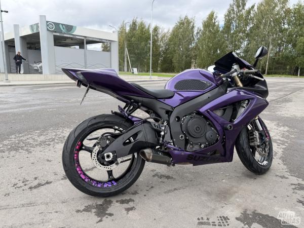 Violets Suzuki GSX-R 2008 Naujoji Akmenė, ar dzinēja tilpumu 0.60 L un nobraukumu 54 tūkst. km par 3799 €, foto 10 vietnē AUTOMOTO.COM.LV