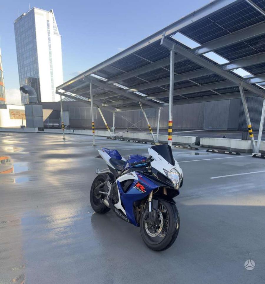 Balts Suzuki GSX-R 2006 Viļņa, ar dzinēja tilpumu 0.60 L un nobraukumu 51 tūkst. km par 4500 €, foto 1 vietnē AUTOMOTO.COM.LV