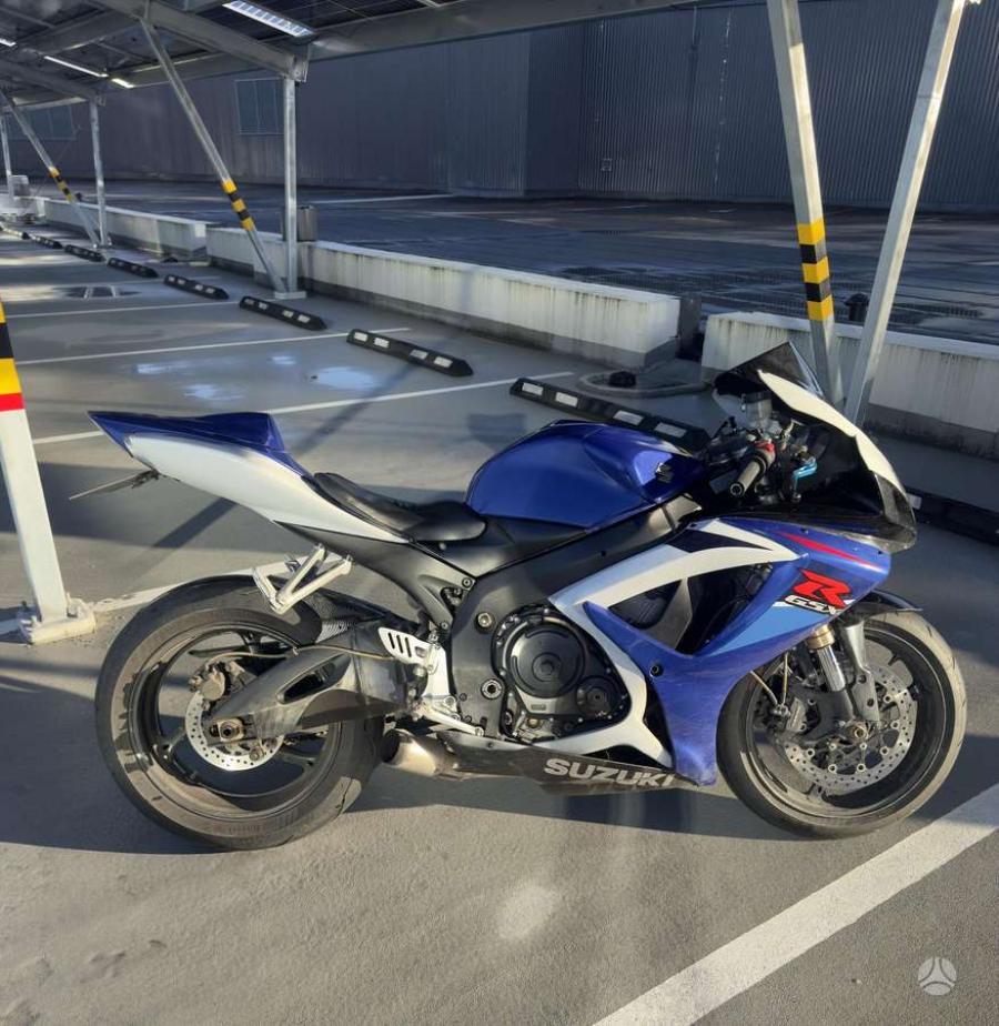 Balts Suzuki GSX-R 2006 Viļņa, ar dzinēja tilpumu 0.60 L un nobraukumu 51 tūkst. km par 4500 €, foto 4 vietnē AUTOMOTO.COM.LV