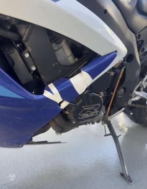 Balts Suzuki GSX-R 2006 Viļņa, ar dzinēja tilpumu 0.60 L un nobraukumu 51 tūkst. km par 4500 €, foto 10 vietnē AUTOMOTO.COM.LV