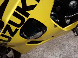Yellow Suzuki GSX-R 2004 in Alytus, with an engine capacity of 0.60 L and mileage of 34 thousand km for 3700 €, photo 6 on AUTOMOTO.COM.LV