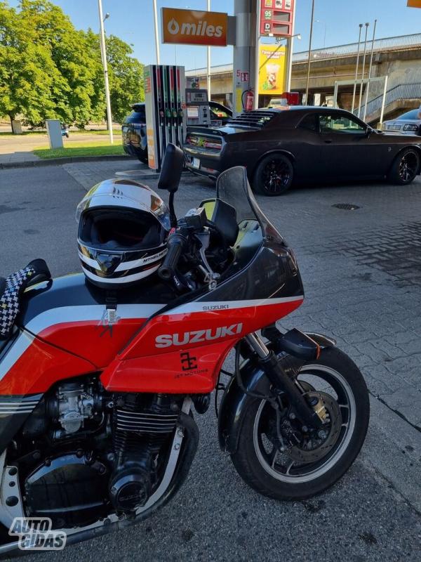 Red Suzuki GSX 1986 in Vilnius, with an engine capacity of 0.75 L and mileage of 60 thousand km for 800 €, photo 1 on AUTOMOTO.COM.LV