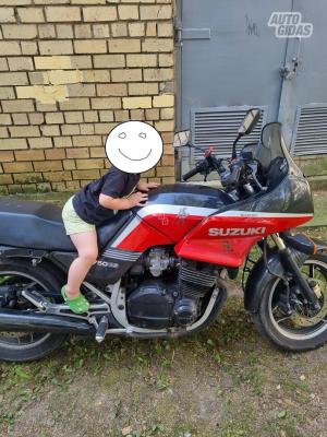 Red Suzuki GSX 1986 in Vilnius, with an engine capacity of 0.75 L and mileage of 60 thousand km for 800 €, photo 4 on AUTOMOTO.COM.LV