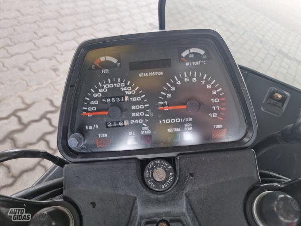 Red Suzuki GSX 1986 in Vilnius, with an engine capacity of 0.75 L and mileage of 60 thousand km for 800 €, photo 5 on AUTOMOTO.COM.LV