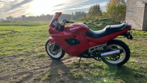 Красный Сузуки GSX 1991 в Мариямполе, объемом двигателя 0.60 л и пробегом 80 тыс. км за 800 €, фото 6 на AUTOMOTO.COM.LV