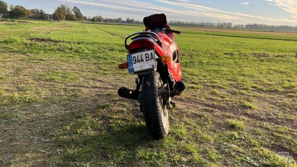 Sarkans Suzuki GSX 1991 Marijampole, ar dzinēja tilpumu 0.60 L un nobraukumu 80 tūkst. km par 800 €, foto 7 vietnē AUTOMOTO.COM.LV