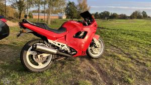 Красный Сузуки GSX 1991 в Мариямполе, объемом двигателя 0.60 л и пробегом 80 тыс. км за 800 €, фото 8 на AUTOMOTO.COM.LV