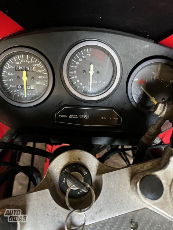 Sarkans Suzuki GSX 1991 Marijampole, ar dzinēja tilpumu 0.60 L un nobraukumu 80 tūkst. km par 800 €, foto 11 vietnē AUTOMOTO.COM.LV