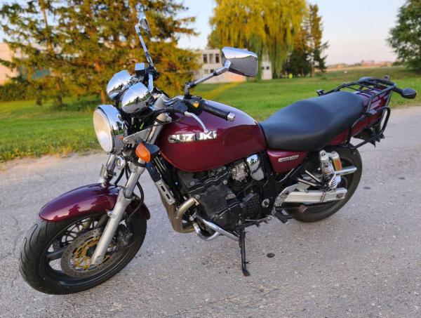 Red Suzuki GSX 1999 in Pasvalys, with an engine capacity of 0.75 L and mileage of 60 thousand km for 1800 €, photo 9 on AUTOMOTO.COM.LV