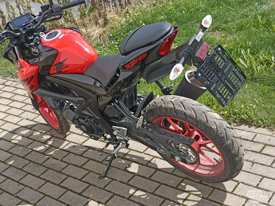 Red Suzuki GSX 2024 in Kaunas, with an engine capacity of 0.12 L and mileage of 2 thousand km for 3206 €, photo 5 on AUTOMOTO.COM.LV