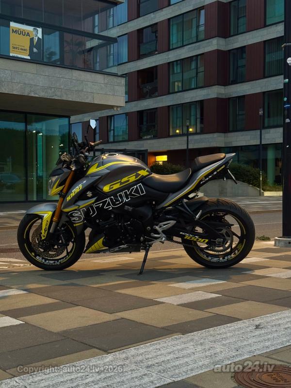 Suzuki GSX-S 1000 2016 Tallina vietnē Melns Suzuki GSX-S 1000 2016 Tallina, ar dzinēja tilpumu 1.00 L un nobraukumu 21 tūkst. km par 6900 €, foto 3 vietnē AUTOMOTO.COM.LV