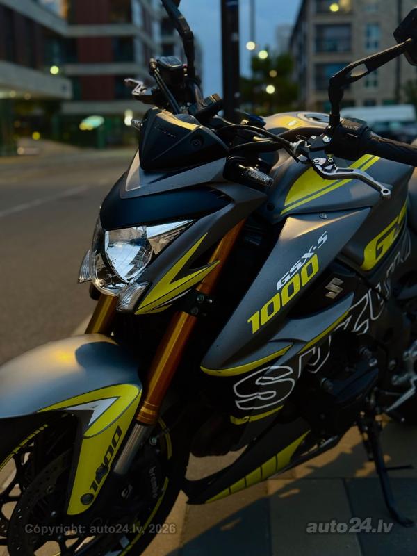 Suzuki GSX-S 1000 2016 Tallina vietnē Melns Suzuki GSX-S 1000 2016 Tallina, ar dzinēja tilpumu 1.00 L un nobraukumu 21 tūkst. km par 6900 €, foto 7 vietnē AUTOMOTO.COM.LV