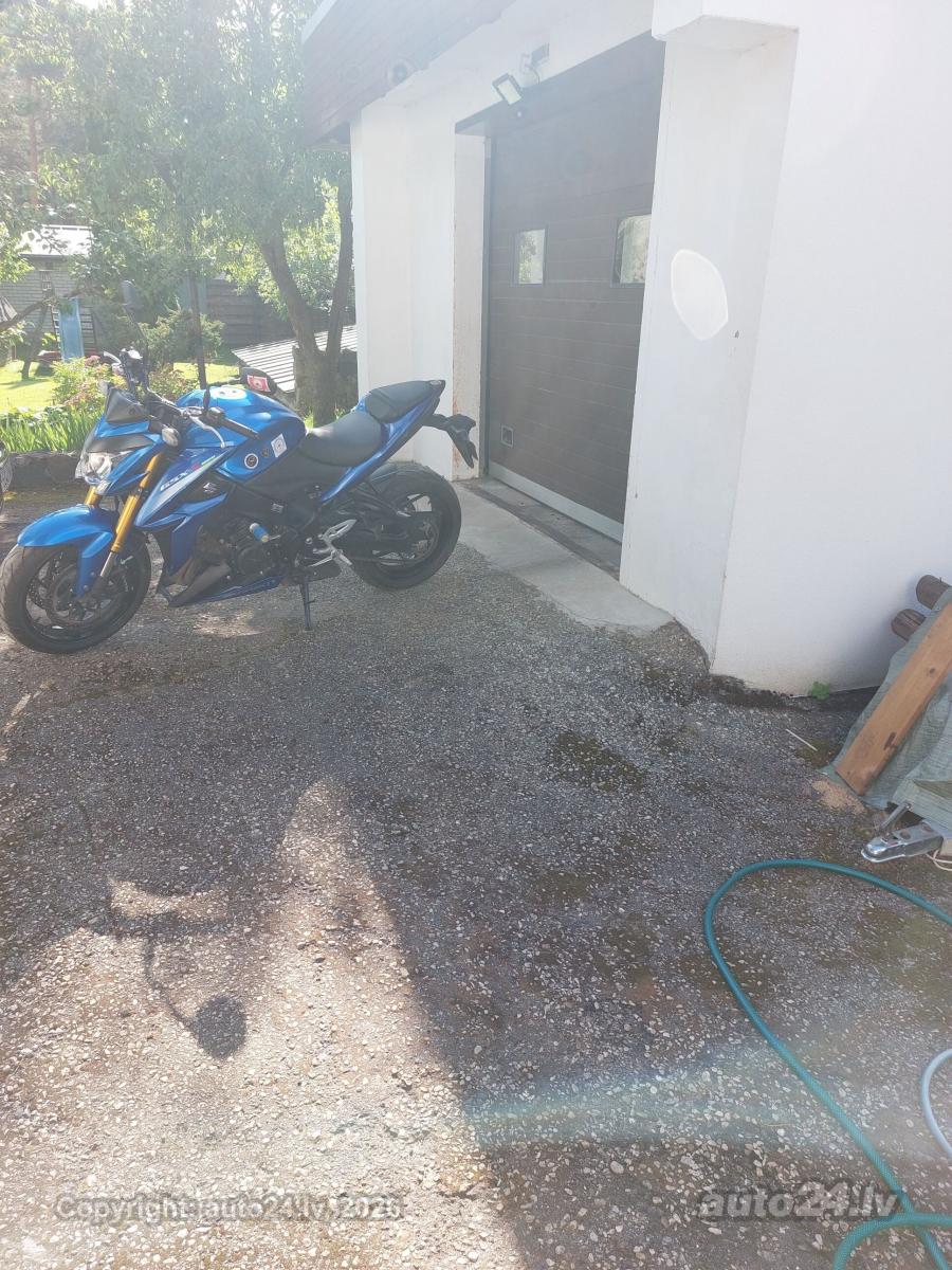 Blue Suzuki GSX-S 1000 2015 in Voru, with an engine capacity of 1.00 L and mileage of 83 thousand km for 5000 €, photo 3 on AUTOMOTO.COM.LV