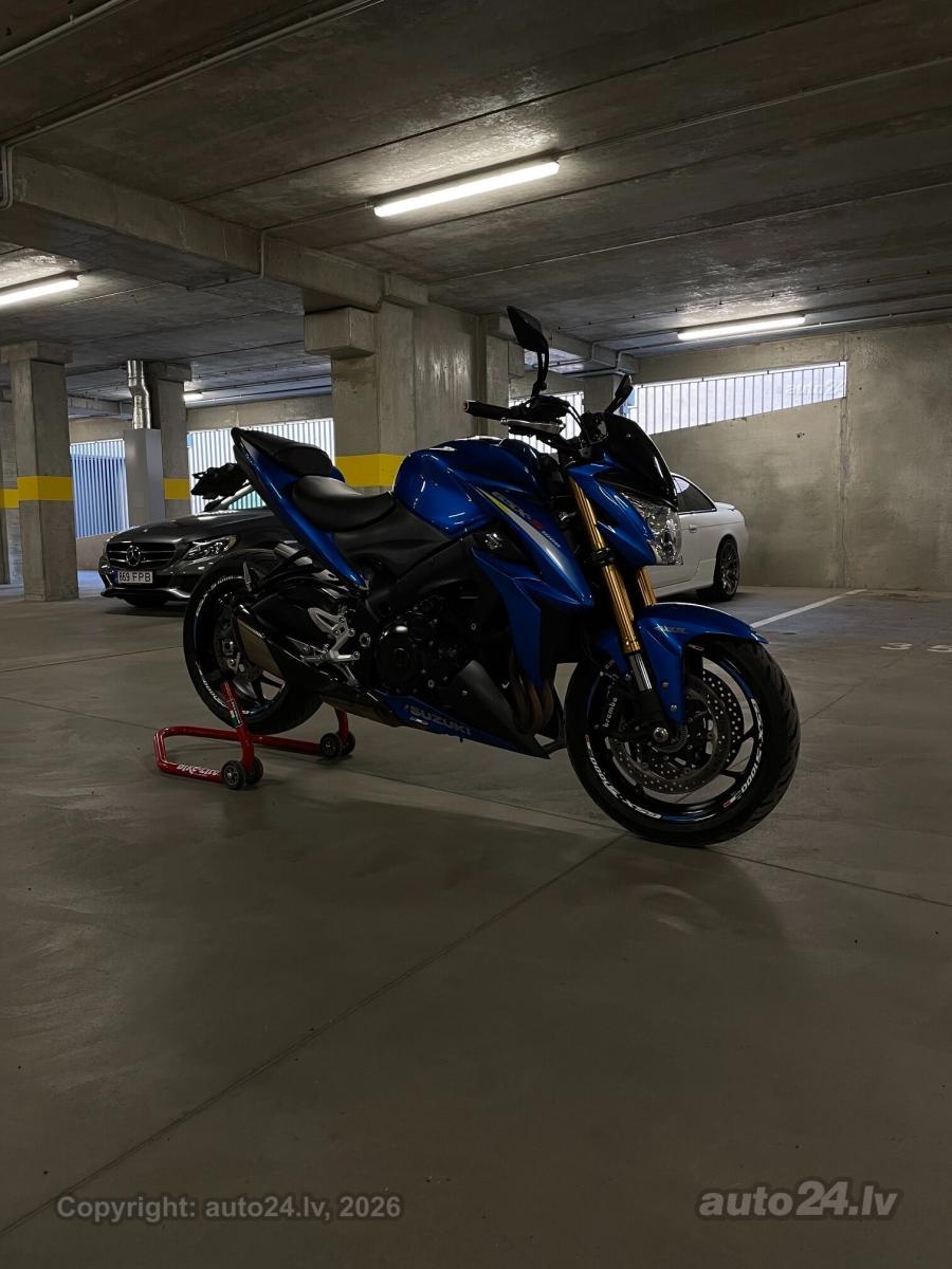 Blue Suzuki GSX-S 1000 2016 in Tallinn, with an engine capacity of 1.00 L and mileage of 40 thousand km for 6990 €, photo 3 on AUTOMOTO.COM.LV