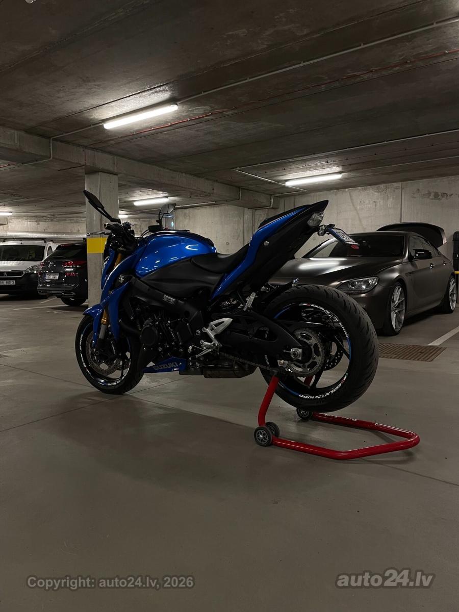 Blue Suzuki GSX-S 1000 2016 in Tallinn, with an engine capacity of 1.00 L and mileage of 40 thousand km for 6990 €, photo 5 on AUTOMOTO.COM.LV