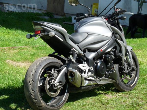 Suzuki GSX-S 1000 2016 Rīga, ar dzinēja tilpumu 1.00 L un nobraukumu 0 tūkst. km par 6999 €, foto 6 vietnē AUTOMOTO.COM.LV
