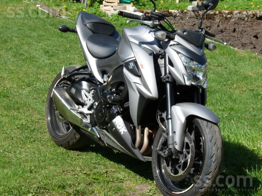 Suzuki GSX-S 1000 2016 in Riga, with an engine capacity of 1.00 L and mileage of 0 thousand km for 6999 €, photo 3 on AUTOMOTO.COM.LV