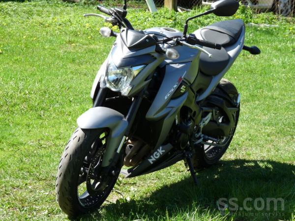 Suzuki GSX-S 1000 2016 in Riga, with an engine capacity of 1.00 L and mileage of 0 thousand km for 6999 €, photo 9 on AUTOMOTO.COM.LV