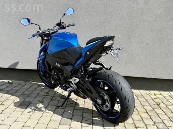 Suzuki GSX-S 1000 2016 in Riga, with an engine capacity of 1.00 L and mileage of 0 thousand km for 6200 €, photo 3 on AUTOMOTO.COM.LV