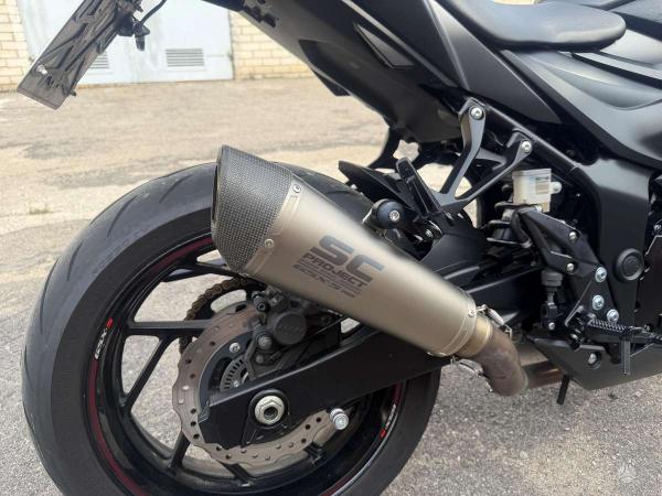 Black Suzuki GSX-S 2017 in Kaunas, with an engine capacity of 0.75 L and mileage of 38 thousand km for 5850 €, photo 8 on AUTOMOTO.COM.LV