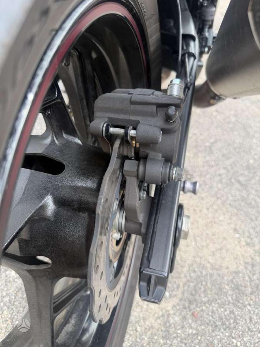 Black Suzuki GSX-S 2017 in Kaunas, with an engine capacity of 0.75 L and mileage of 38 thousand km for 5850 €, photo 10 on AUTOMOTO.COM.LV