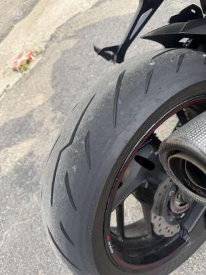 Black Suzuki GSX-S 2017 in Kaunas, with an engine capacity of 0.75 L and mileage of 38 thousand km for 5850 €, photo 12 on AUTOMOTO.COM.LV