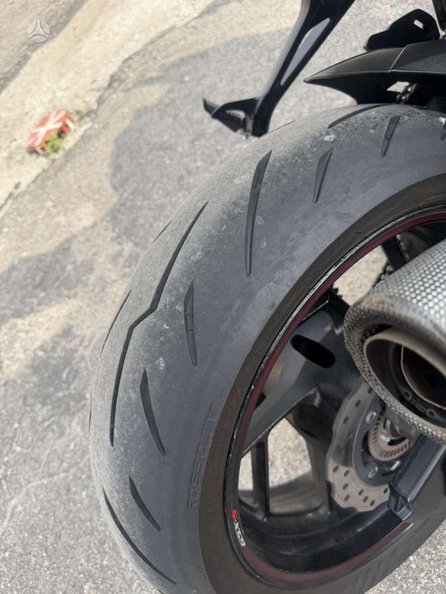 Black Suzuki GSX-S 2017 in Kaunas, with an engine capacity of 0.75 L and mileage of 38 thousand km for 5850 €, photo 12 on AUTOMOTO.COM.LV