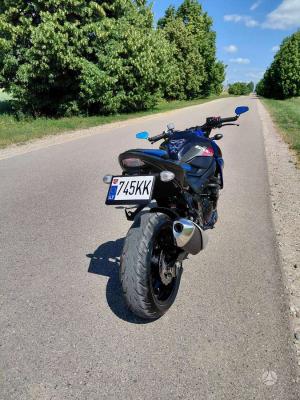 Черный Сузуки GSX-S 2018 в Мариямполе, объемом двигателя 0.75 л и пробегом 14 тыс. км за 5000 €, фото 5 на AUTOMOTO.COM.LV