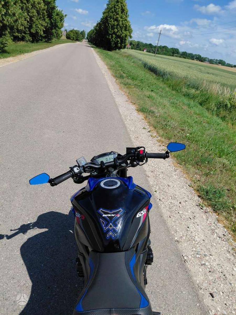 Черный Сузуки GSX-S 2018 в Мариямполе, объемом двигателя 0.75 л и пробегом 14 тыс. км за 5000 €, фото 11 на AUTOMOTO.COM.LV