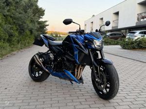 Черный Сузуки GSX-S 2018 в Клайпеда, объемом двигателя 0.75 л и пробегом 28 тыс. км за 5950 €, фото  на AUTOMOTO.COM.LV