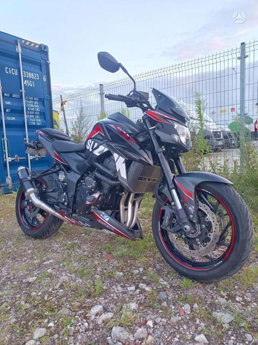 Black Suzuki GSX-S 2019 in Kaunas, with an engine capacity of 0.75 L and mileage of 60 thousand km for 4350 €, photo 1 on AUTOMOTO.COM.LV