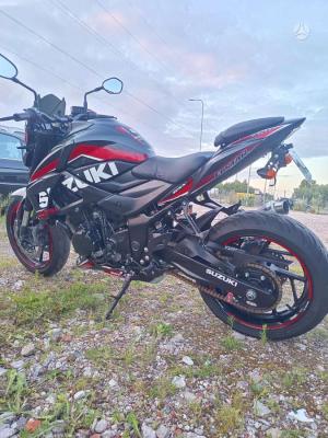 Black Suzuki GSX-S 2019 in Kaunas, with an engine capacity of 0.75 L and mileage of 60 thousand km for 4350 €, photo 4 on AUTOMOTO.COM.LV