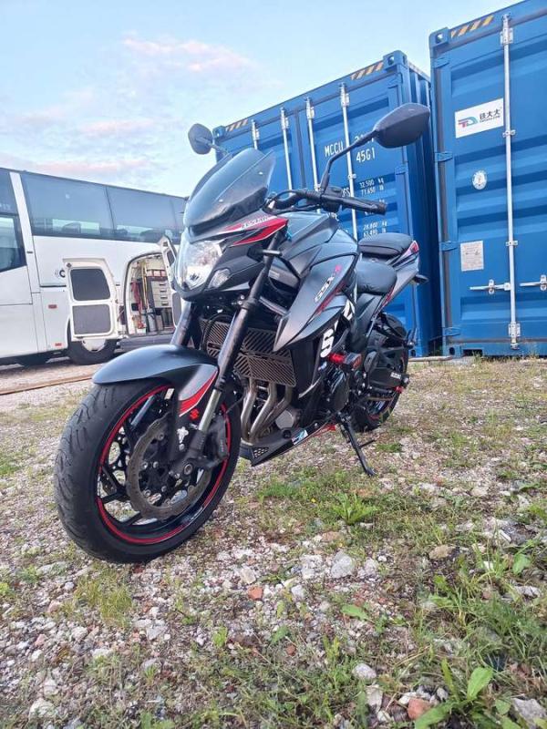 Black Suzuki GSX-S 2019 in Kaunas, with an engine capacity of 0.75 L and mileage of 60 thousand km for 4350 €, photo 8 on AUTOMOTO.COM.LV