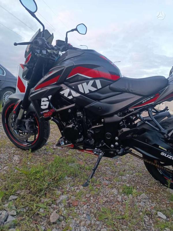 Black Suzuki GSX-S 2019 in Kaunas, with an engine capacity of 0.75 L and mileage of 60 thousand km for 4350 €, photo 9 on AUTOMOTO.COM.LV