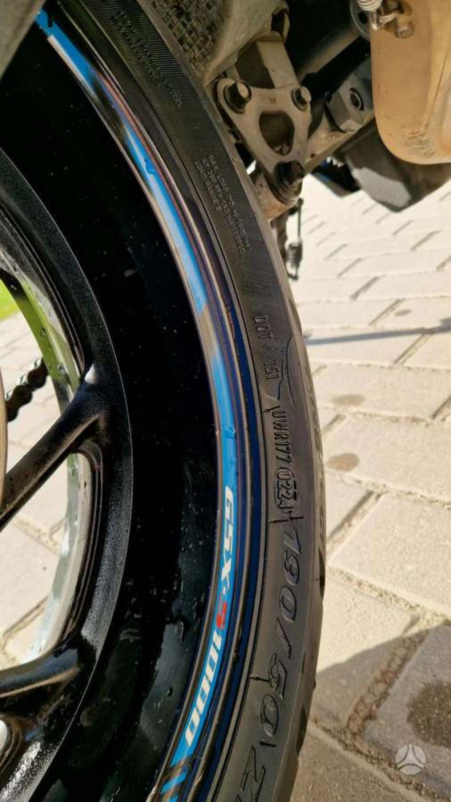 Melns Suzuki GSX-S 2019 Vilkaviškis, ar dzinēja tilpumu 1.00 L un nobraukumu 23 tūkst. km par 6200 €, foto 10 vietnē AUTOMOTO.COM.LV