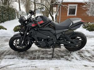 Melns Suzuki GSX-S 2020 Širvintos, ar dzinēja tilpumu 1.00 L un nobraukumu 15 tūkst. km par 4250 €, foto 2 vietnē AUTOMOTO.COM.LV