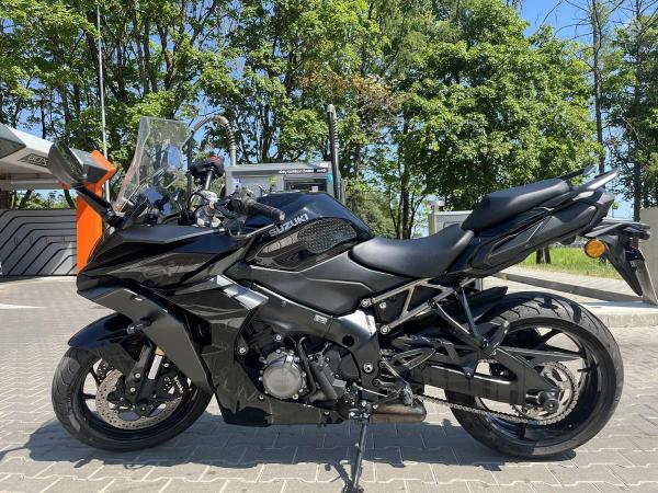 Черный Сузуки GSX-S 2022 в Вильнюс, объемом двигателя 1.00 л и пробегом 19 тыс. км за 9499 €, фото 1 на AUTOMOTO.COM.LV