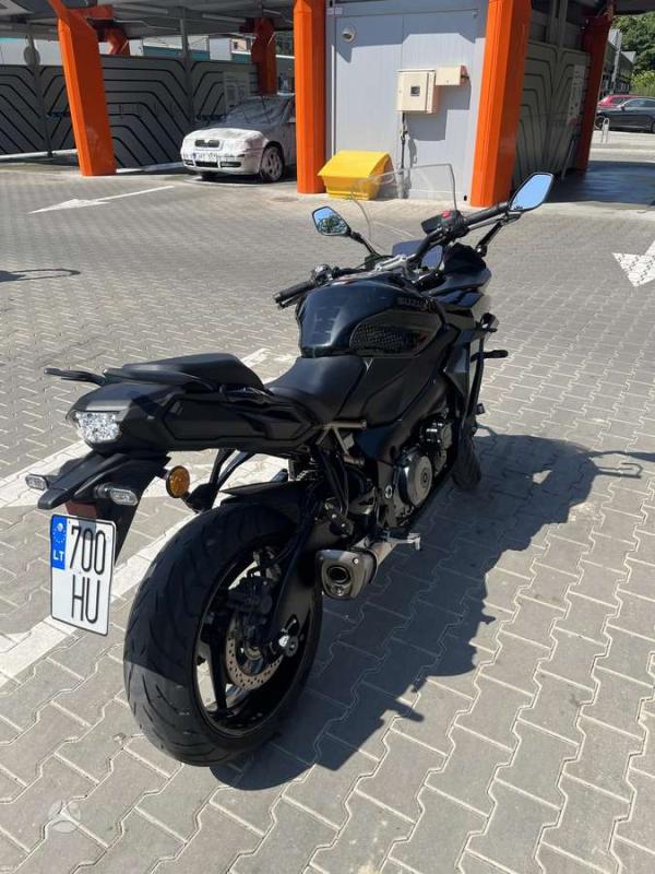 Черный Сузуки GSX-S 2022 в Вильнюс, объемом двигателя 1.00 л и пробегом 19 тыс. км за 9499 €, фото 8 на AUTOMOTO.COM.LV