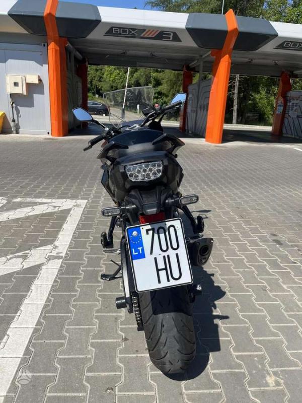 Черный Сузуки GSX-S 2022 в Вильнюс, объемом двигателя 1.00 л и пробегом 19 тыс. км за 9499 €, фото 9 на AUTOMOTO.COM.LV