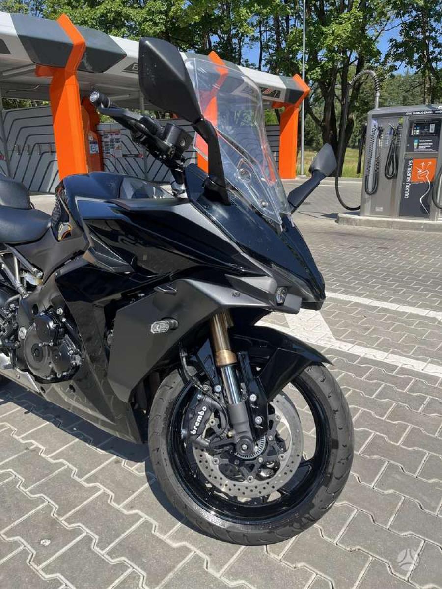 Black Suzuki GSX-S 2022 in Vilnius, with an engine capacity of 1.00 L and mileage of 19 thousand km for 9499 €, photo 18 on AUTOMOTO.COM.LV