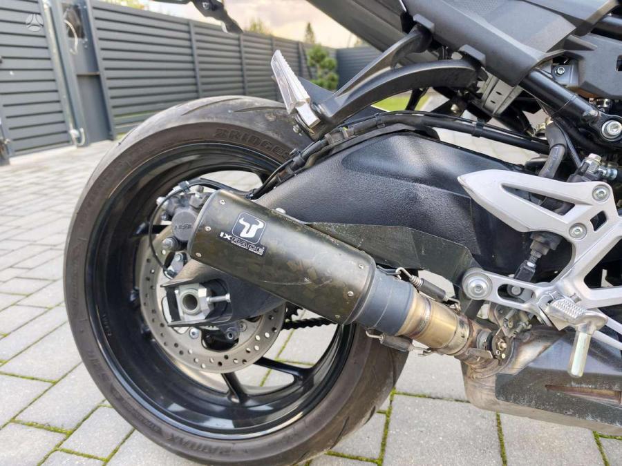 Черный Сузуки GSX-S 2023 в Шакяй, объемом двигателя 1.00 л и пробегом 16 тыс. км за 7850 €, фото 6 на AUTOMOTO.COM.LV