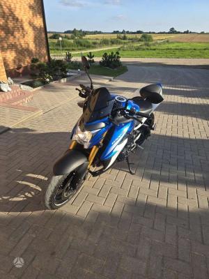 Blue Suzuki GSX-S 2015 in Skuodas, with an engine capacity of 1.00 L and mileage of 32 thousand km for 6000 €, photo 4 on AUTOMOTO.COM.LV