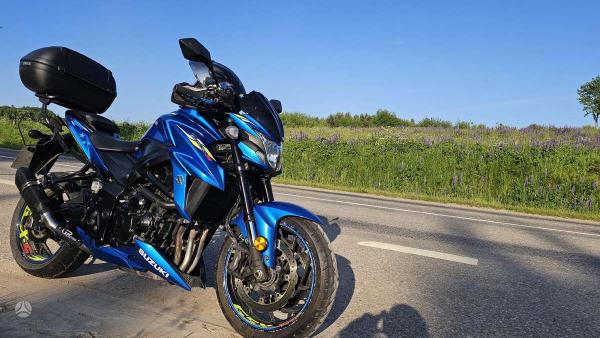 Синий Сузуки GSX-S 2019 в Вильнюс, объемом двигателя 0.75 л и пробегом 56 тыс. км за 6200 €, фото 5 на AUTOMOTO.COM.LV