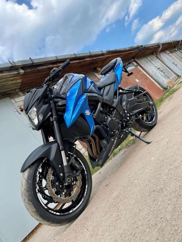 Blue Suzuki GSX-S 2020 in Taurage, with an engine capacity of 0.75 L and mileage of 14 thousand km for 6200 €, photo 2 on AUTOMOTO.COM.LV